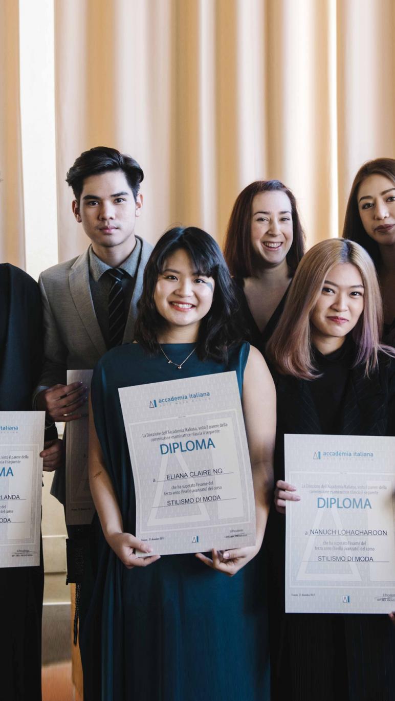 DIPLOMA AWARDS CEREMONY DECEMBER 2015 - Accademia Italiana