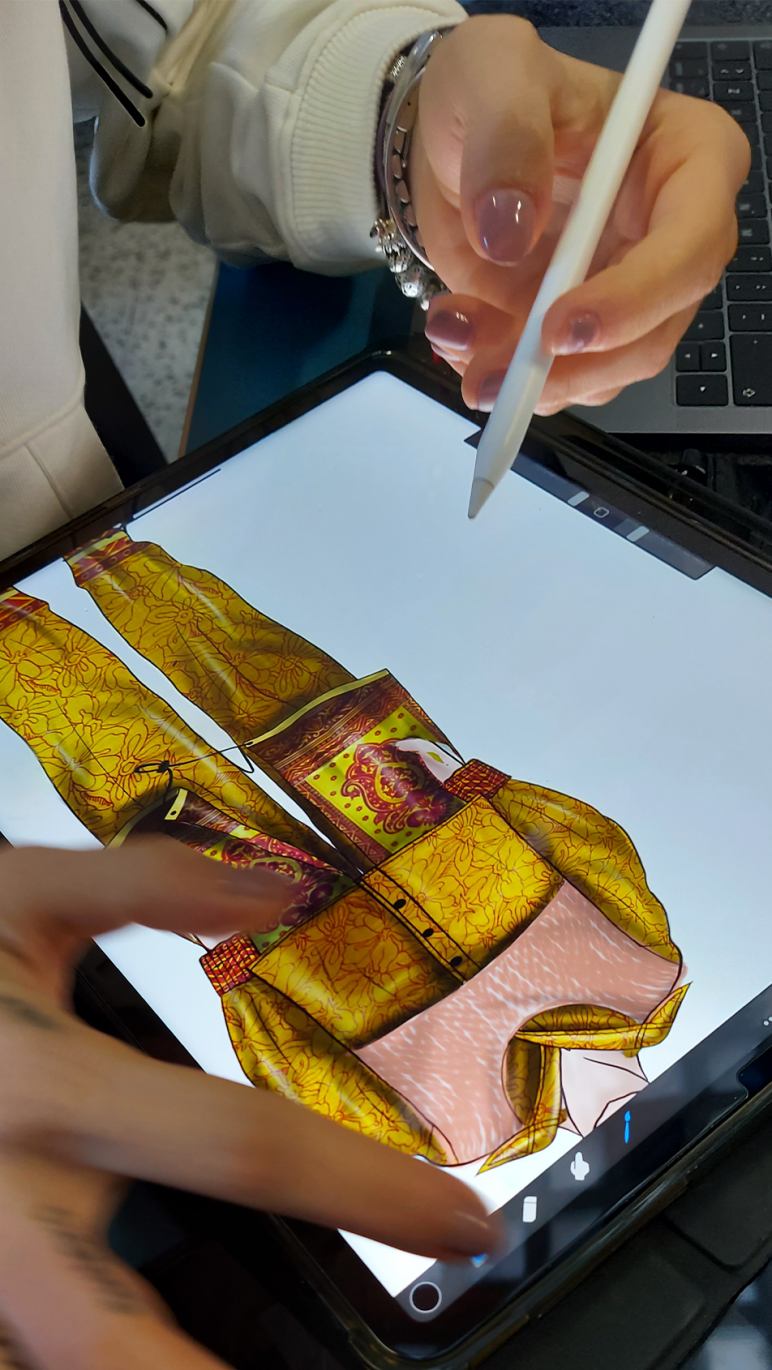 Study Fashion Design abroad - Accademia Italiana